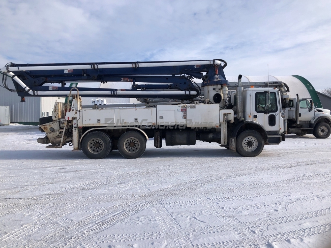 REDUCED PRICE! 1999 34m Schwing on a Mack